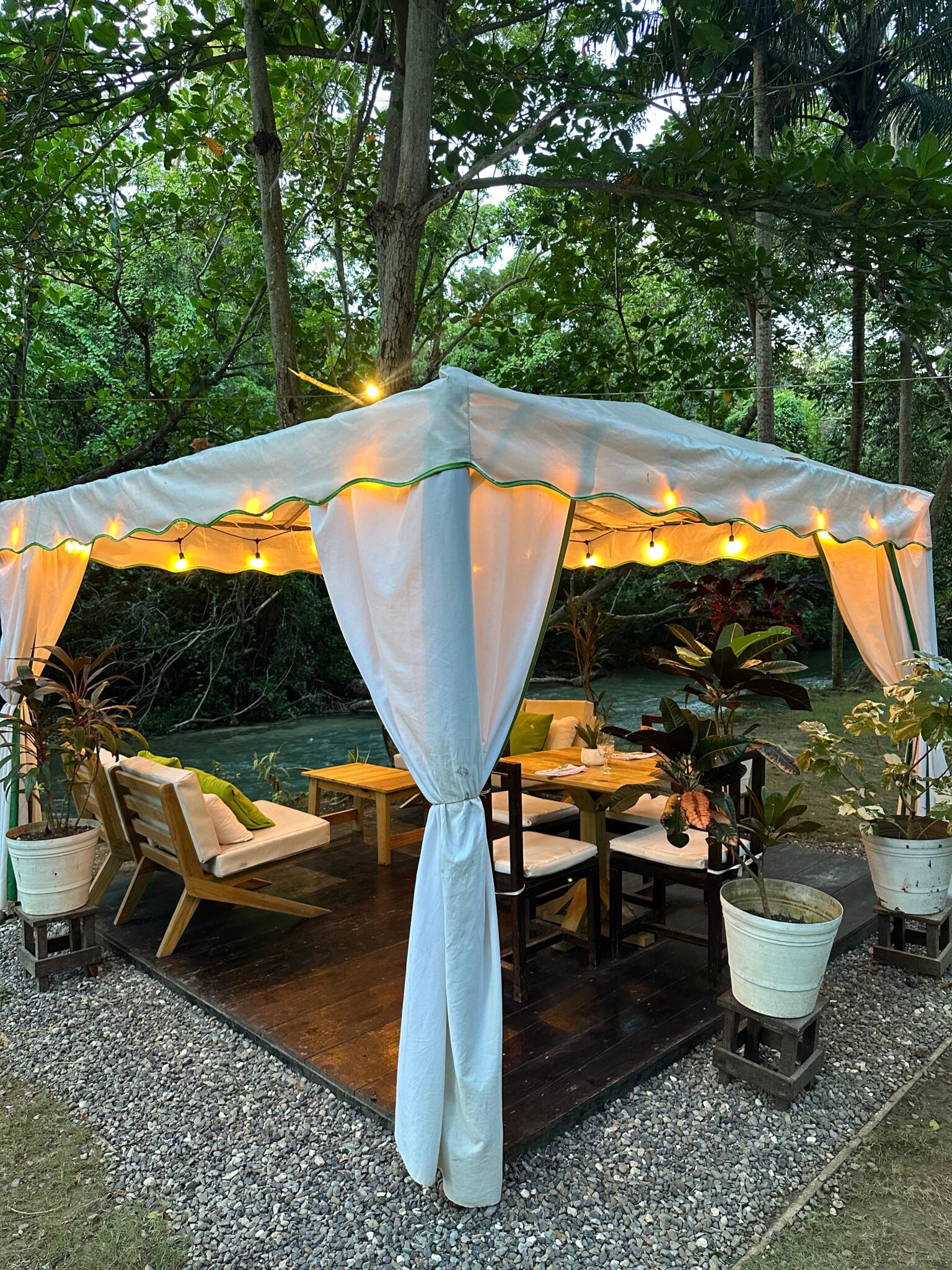 Riverfront Cabana - Paradise | Reggae Hill | Restaurant | Entertainment